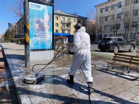 Автобусны буудлуудыг тусгай цэвэрлэгээний бодисоор угааж эхэллээ