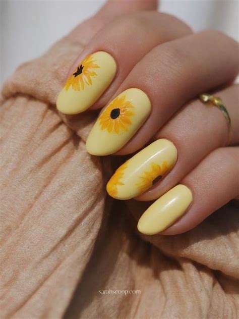 35 Acrylic Sunflower Nail Designs