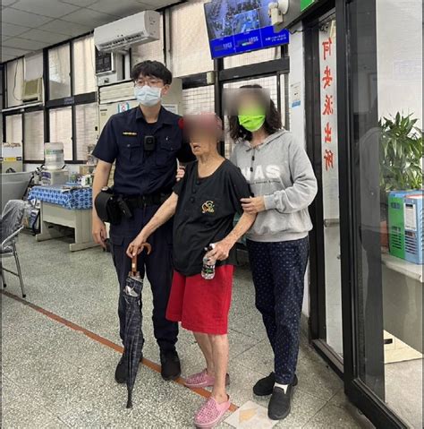 中警助迷途婦返家 這一暖心舉動預防再次走失 17news民生好報
