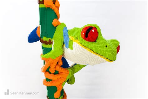 Tree Frog • Sean Kenneys Art With Lego Bricks