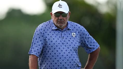 Angel Cabrera Grabs 2 Shot Lead At Hall Of Fame Invitational Supersport