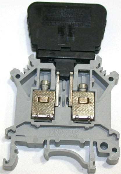 Up To 100 Phoenix Contact Uk4 T Terminal Blocks W Fuse Plug St Si Uk 4