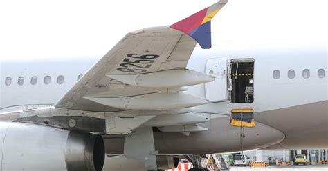 South Korea Detains Passenger After Asiana Plane Door Opened Mid Air