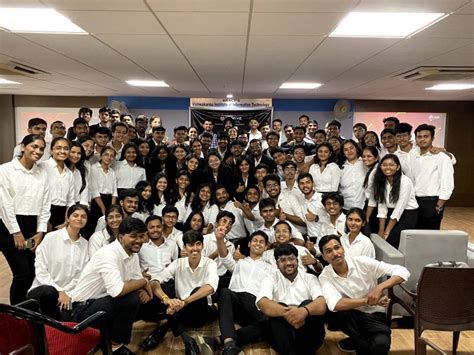 Vizathon Datavisualization Hackathon Teamaisa Eventorganizing… Yash Kumar Singh