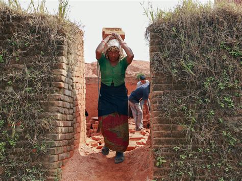 개발 건물 건물 외장 건설 건설 구역 건설 장비 건축 고장 근로자 길가 남자 노력 도시 개발 도시 경관 도시 근로자 도시 풍경 도시 환경