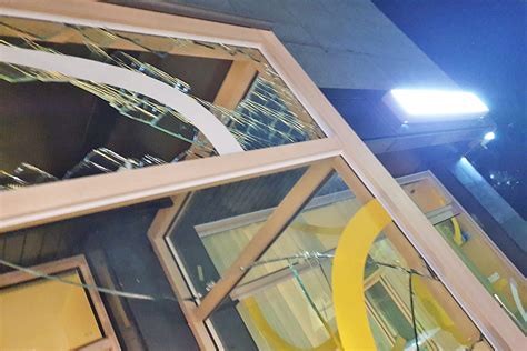 의왕 포일동 초평동 학의동 왕곡동 고천동 당일 깨진유리청소 파손유리청소 다녀왔어요