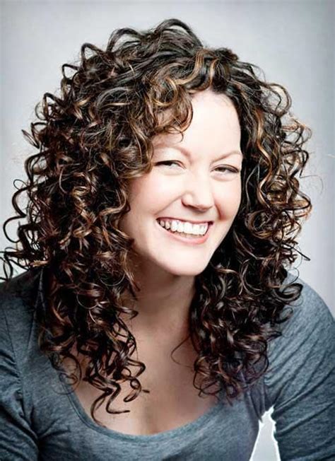 35 Glamorous Layered Curly Hair Ideas For 2024