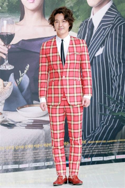 Yoon Sang Hyun Picture Gallery Hancinema The Korean Movie And Drama Database