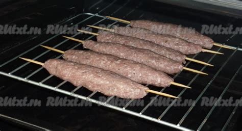 Люля кебабы из свинины на шпажках в духовке 8 фото в рецепте