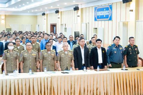 រដ្ឋបាលខេត្តបាត់ដំបង បើកវេទិកាថ្នាក់ខេត្តស្ដីពី កំណែទម្រង់វិមជ្ឈការ និងវិសហមជ្ឈការ