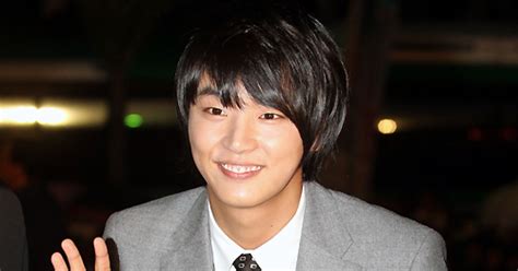 빵 대신 골프채 든 윤시윤 영화 백프로 고사 24일 참석