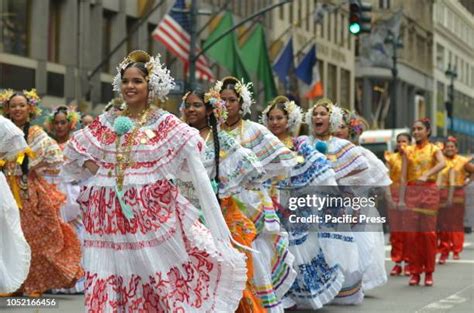 Dia De La Hispanidad Fotografías E Imágenes De Stock Getty Images