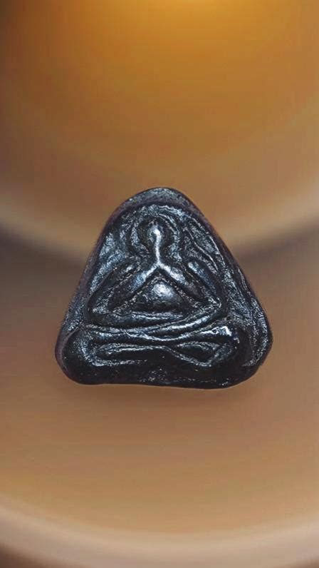 พระแท้ยอดนิยมสากลปิดตาหลวงพ่อเชยวัดบางกระสอบสมุทรปราการเนื้อผงคลุกรักจุ๋มรักสภาพเดิมๆ เปิดให้