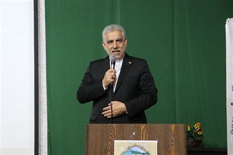 اساتید و اندیشمندان واقعیت‌های مبارزه میرزا کوچک را بیان کنند