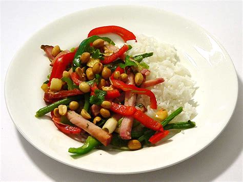 Ris Med Grönsaker Och Kassler Kö