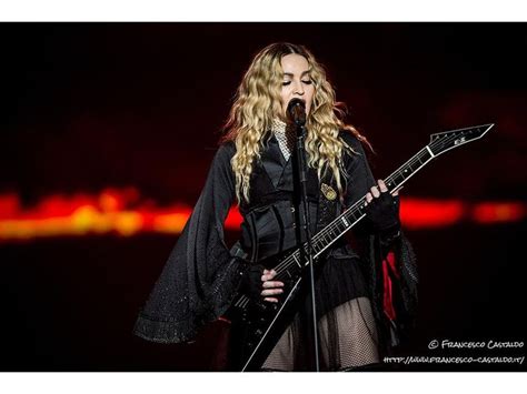 All Asta E In Mostra Le Foto Del Libro Sex Di Madonna Rockol