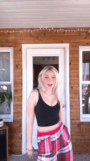 Jordyn Jones Does A Dance Of The Day Drunkenstepfather Com