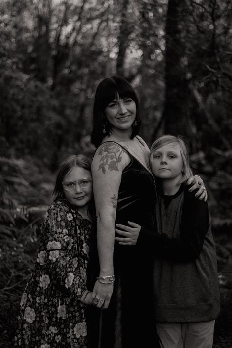 Dana Isaac Immy Motherhood Photo Session — Grace Hilzinger Photography