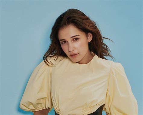 1280x1024 Naomi Scott The Telegraph Magazine Photoshoot Wallpaper