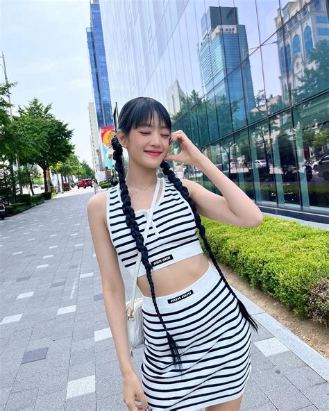 미우미우 풀착장 입은 아이들 민니 인스타  인스티즈 Instiz 이슈 카테고리