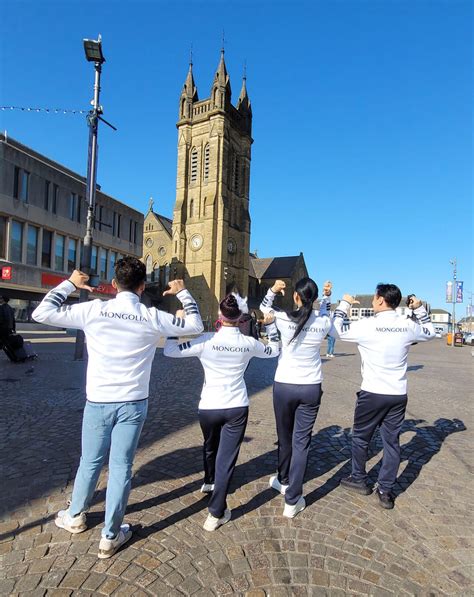 Б Эрдэнэтуяа олон улсын бүжгийн тэмцээнээс мөнгөн медаль хүртжээ
