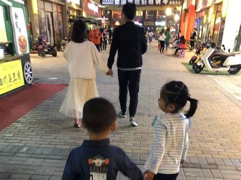 结婚系列和牵手系列表情包 知乎