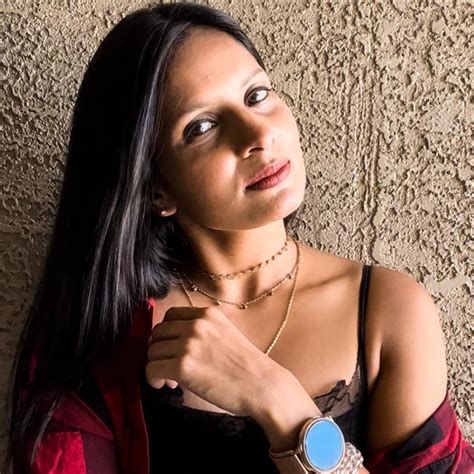 Anita Yadavs Amazon Page