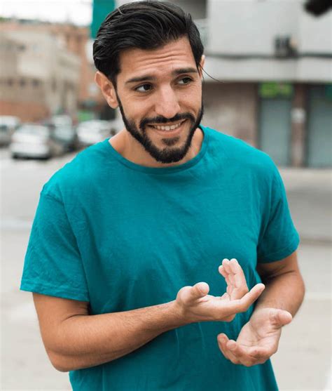 10 Signs Someone Is Closed Off To Magic And Missing Out On The Universe