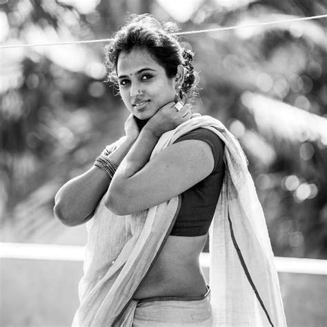 The Fresh Malayali Tamil Actress Ramya Pandian Latest Hot Pics Remya