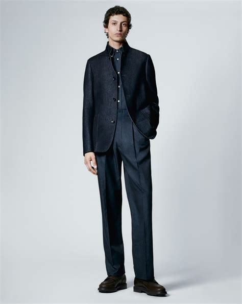 로로피아나 새롭게 선보이는 2024 S S 시즌 패션서울