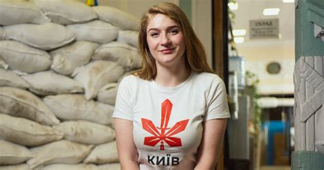 Вийшов документальний фільм про жінок на війні які відстоюють незалежність України — Wonderzine