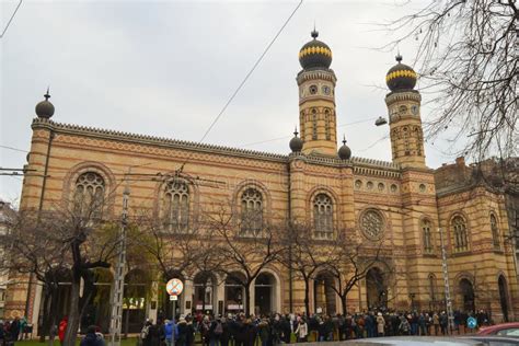Exterior Of Great Central Synagogue In Budapest On December 31 2017