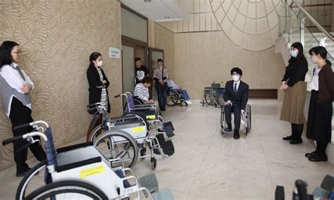 Хөгжлийн бэрхшээлтэй иргэний ААН байгууллагад үзүүлэх үнэ цэн сэдвээр илтгэл тавив