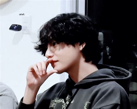 Bts Community Posts 잘자 태형아 사랑해 너무 많이💜 김태형 태형 잘자