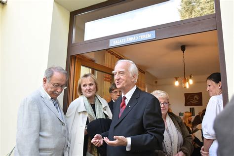 Balázs Árpád Teremavató A Lajtha László Zeneiskolában Képgaléria Szentesi Mozaik