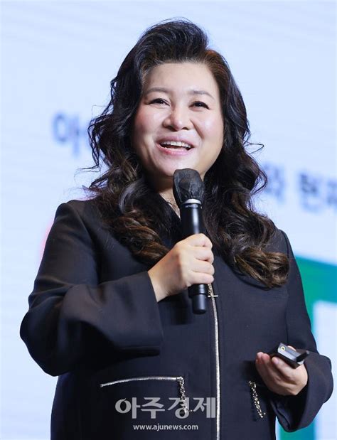 포토 명사 초청 강연하는 오은영 박사 아주경제 포토 명사 초청 강연하는 오은영 박사 아주경제