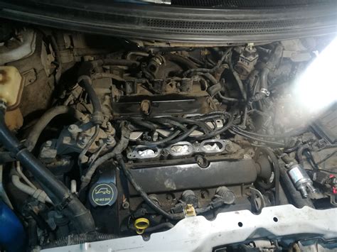Замена прокладки лобовой крышки, прокладок клапанных крышек на Мазде ...