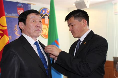 МОНГОЛ УЛСЫН ТӨРИЙН ДЭЭД ОДОН МЕДАЛЬ ГАРДУУЛЛАА