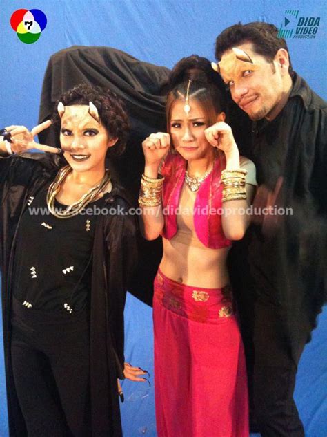 อสูรน้อยในตะเกียงแก้ว คืนนี้ เสนอเป็น ตอนจบ แล้วนะคะ เตรียมตัวเปีดช่อง7สีทีวีเพื่อคุณ ค่ะ