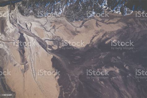저하 된 풍경의 공중 보기입니다 파괴된 땅 위에서 볼 수 있습니다 산업 장소 사진은 무인 항공기로 촬영 가뭄에 대한 스톡 사진 및 기타 이미지 Istock