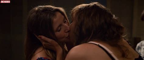 Lauren Lapkus Nude Pics Page