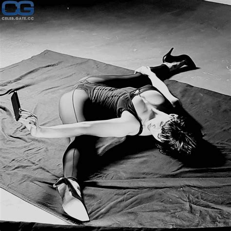 Nina Burri Nackt Nacktbilder Playboy Nacktfotos Fakes Oben Ohne