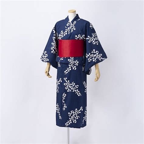 Relax This Summer In A Traditional Japanese Yukata Japan Trends