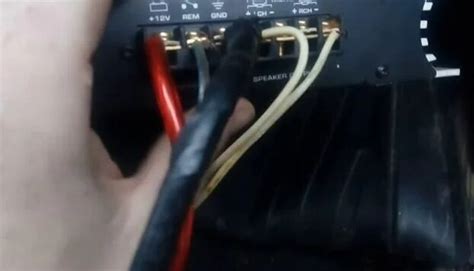 Как подключить Усилитель к магнитоле Смотреть онлайн в поиске Яндекса по Видео