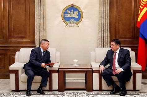 ГАЗАР ӨМЧЛҮҮЛЭХ ХУГАЦААГ 10 ЖИЛЭЭР СУНГАХ ХУУЛИЙН ТӨСӨЛ ӨРГӨН БАРИЛАА