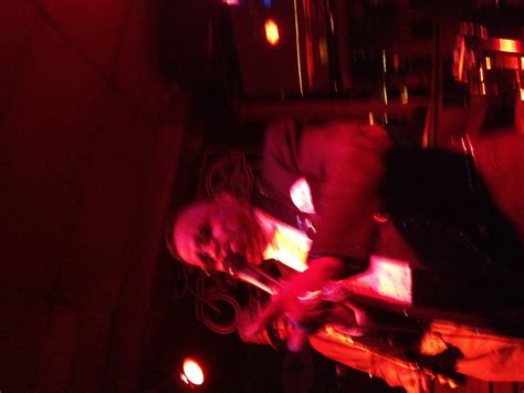 무료 이미지 음악회 빨간 음악가 단계 명음 기타리스트 환대 공연 예술 3264x2448 153688 무료 이미지 Pxhere