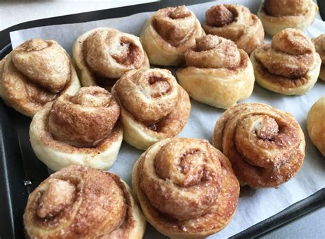 Булочки розочки из слоеного бездрожжевого теста рецепт приготовления