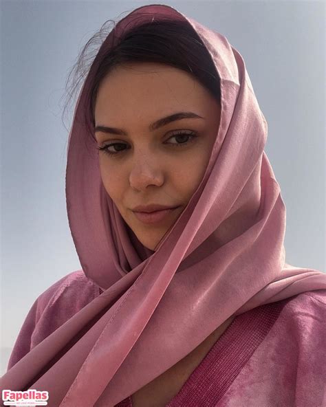 Foxylauragirl Nude Leaks Fapellas