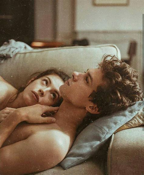 Black World ∆ ბუხარში მოგიზგიზე ცეცხლზე მეტად მათბობდა და სიმხნევეს მმატებდა მისი ყოფნა