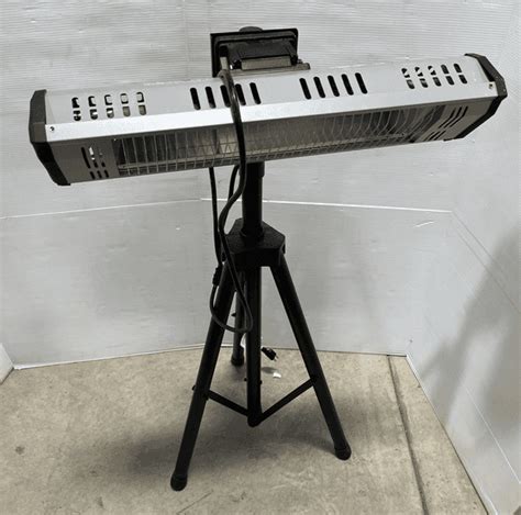 Intertek 1500w Heater With Tripod 45h Never Used Albrecht Auction Service